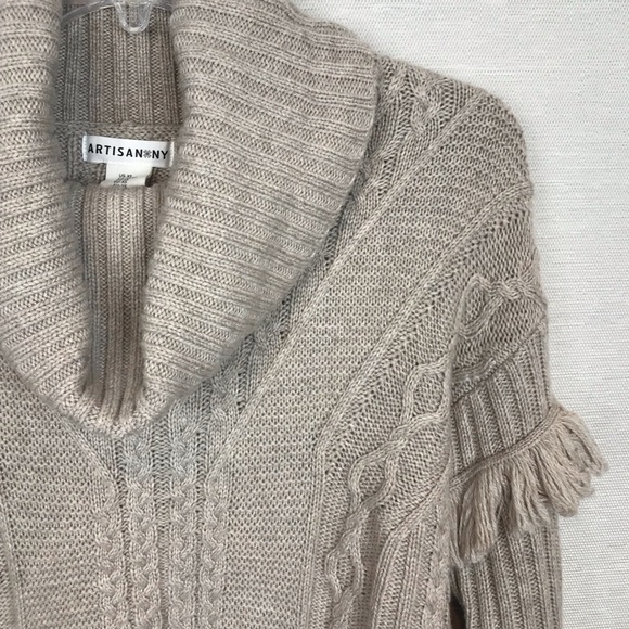Artisan Ny | Sweaters | Artisan Ny Beige Cable Knit Sweater Fringe ...